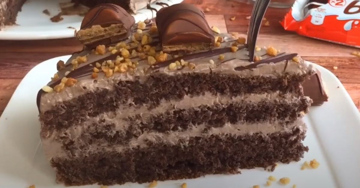 The Perfect Birthday Recipe: Kinder Bueno Cake! - The Tasty Cat The ...